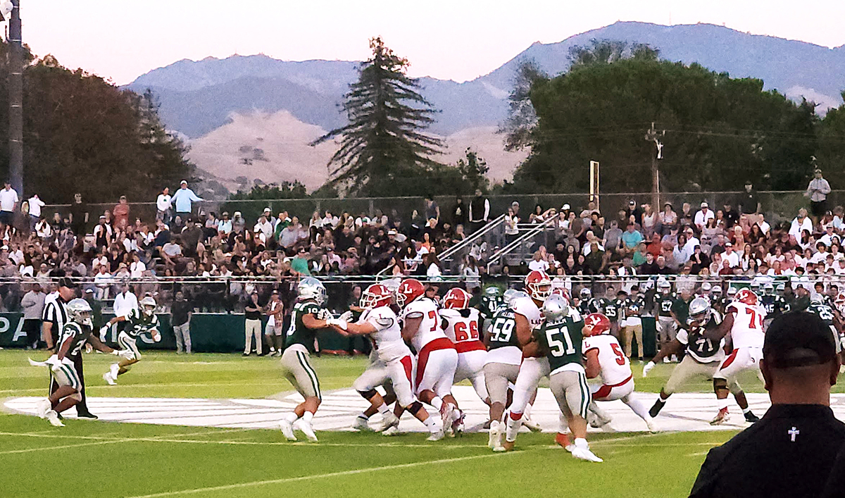 Unveiling the Latest DE HS Football Scores: Stay Ahead of the Game!